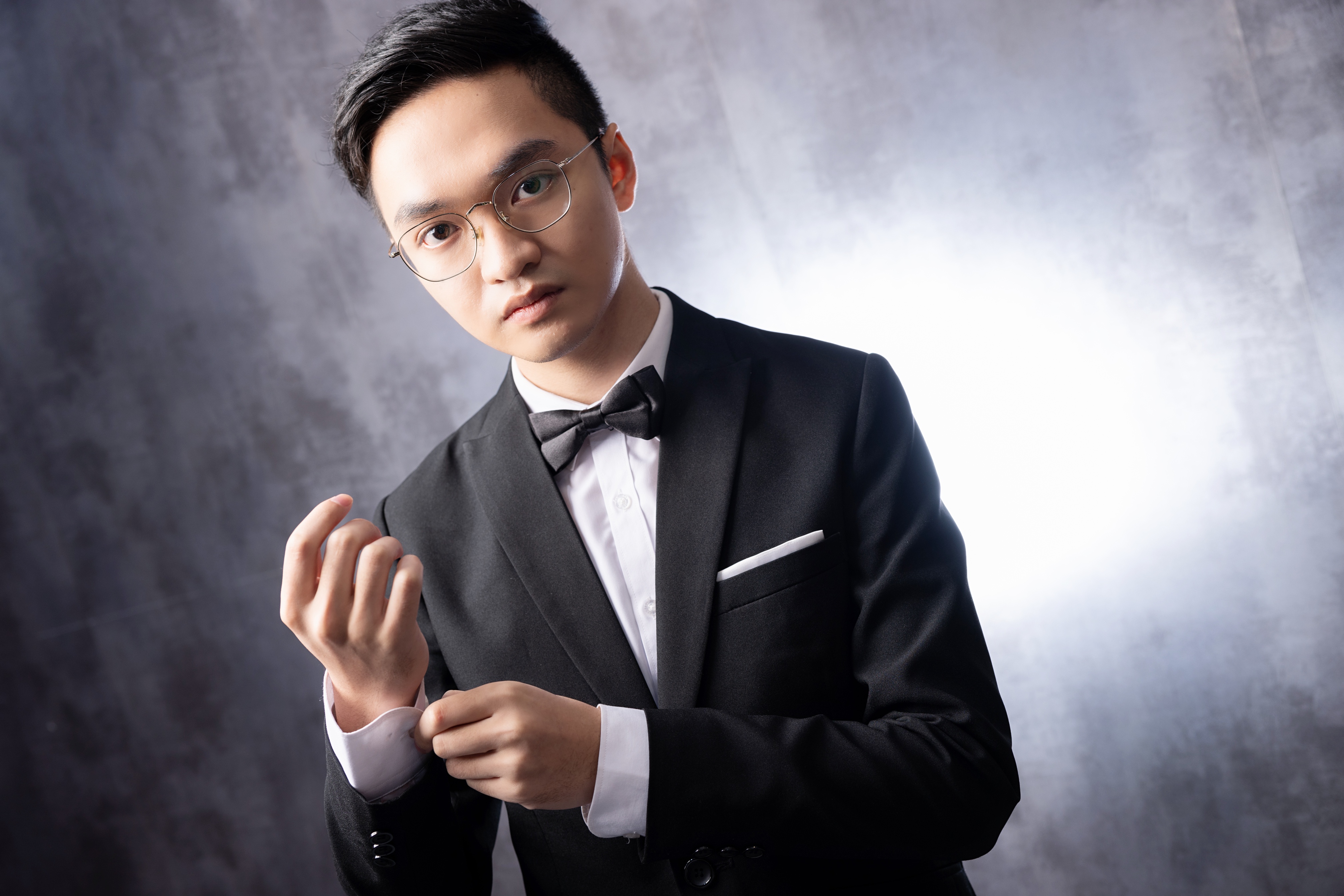 Man Li – Choral Conductor • Composer • Music Tutor • Worshipper